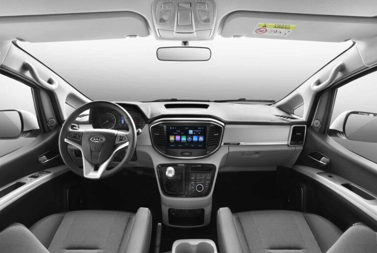 JAC M4 Cargo - TUACAR Cabo Verde